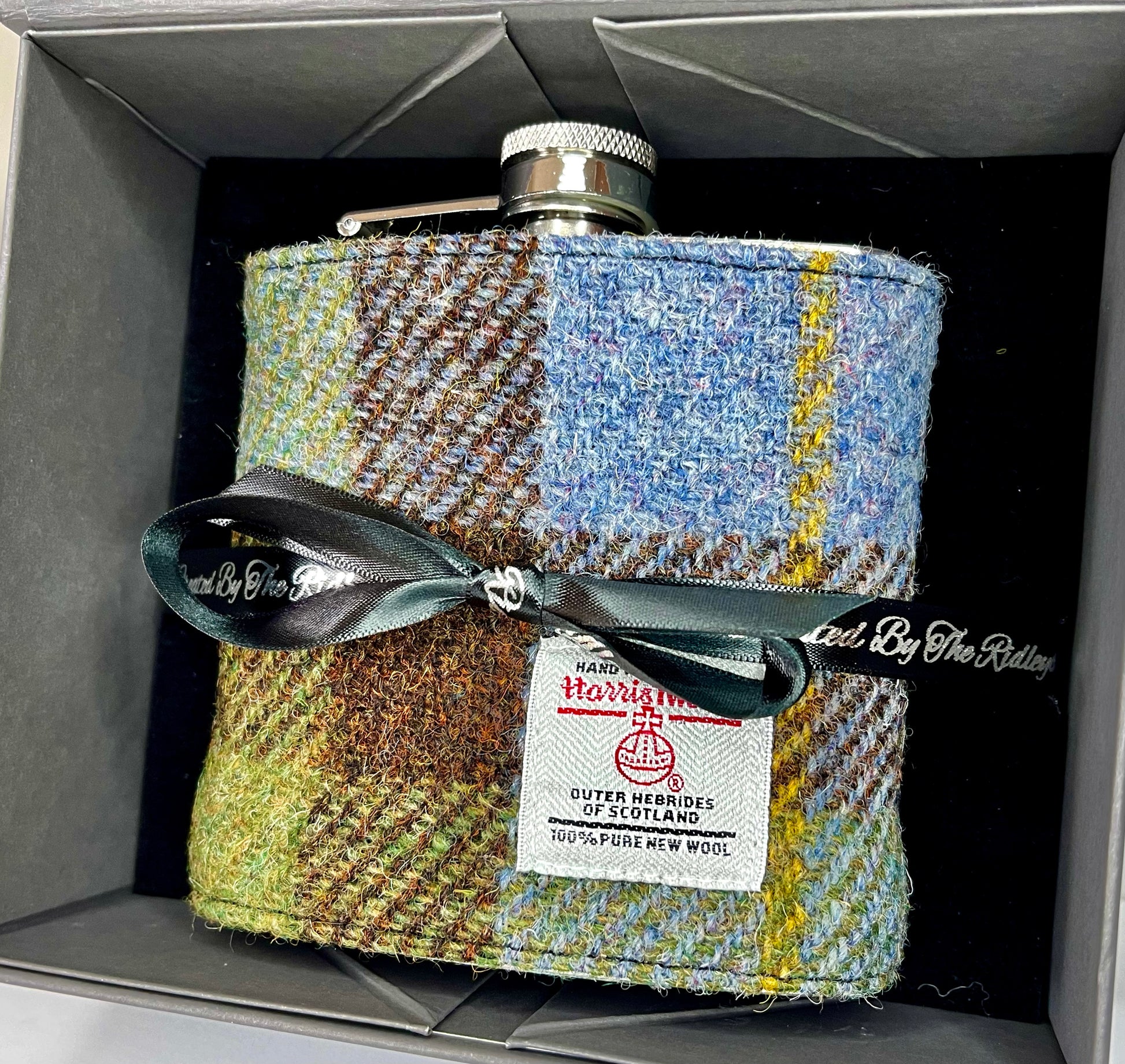 Harris Tweed Hip Flask - MacLeod Tartan – Eclectic Gift Store